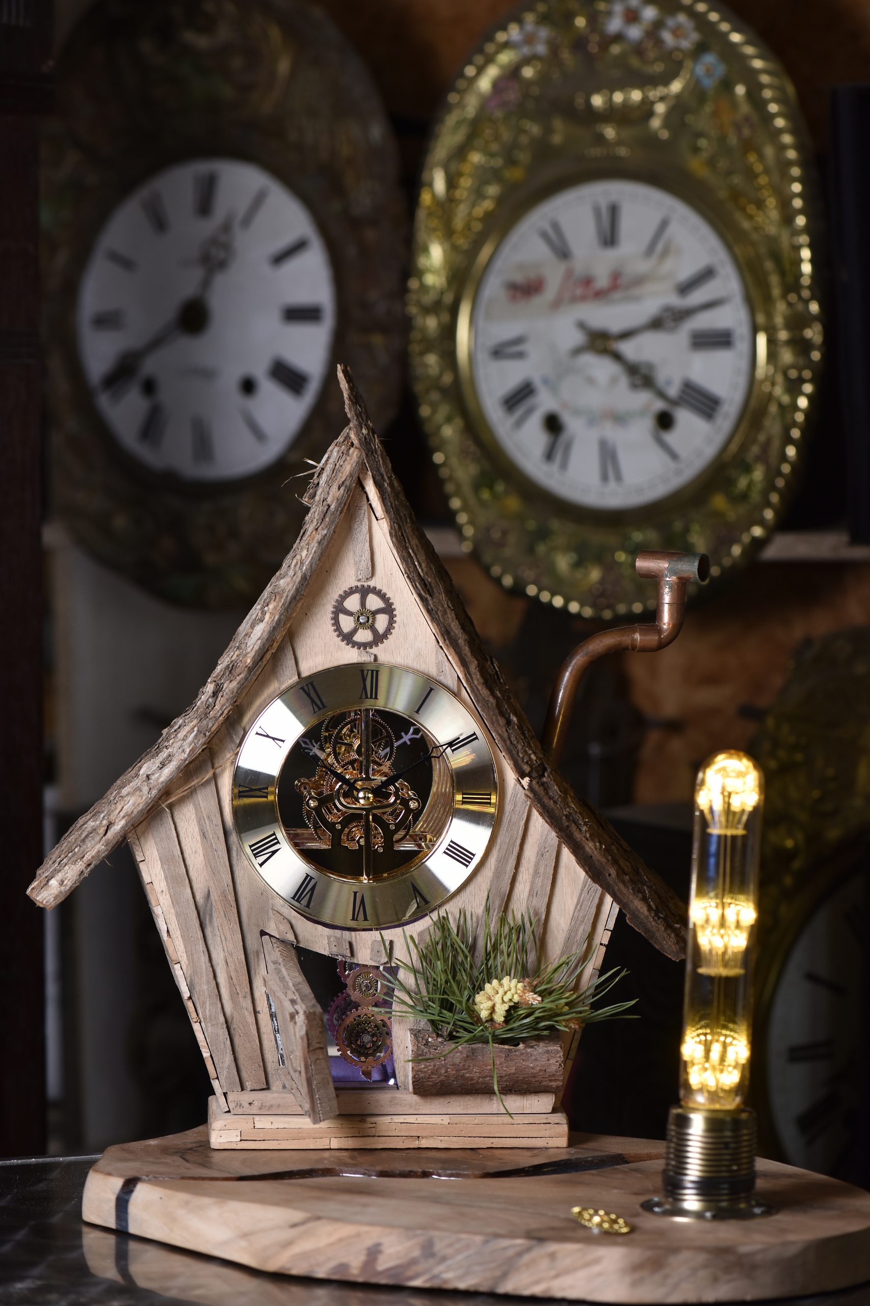 Colbus - Comtoises Converset - Horloger Créateur